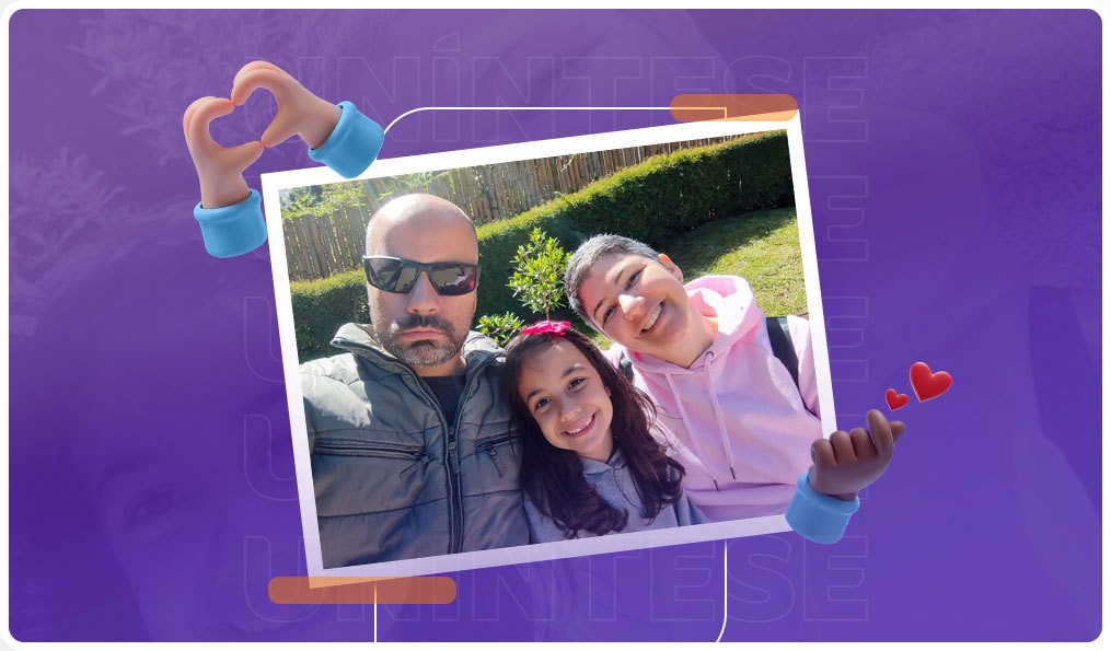 Filha aprende Libras para se comunicar com a mãe surda - Uníntese